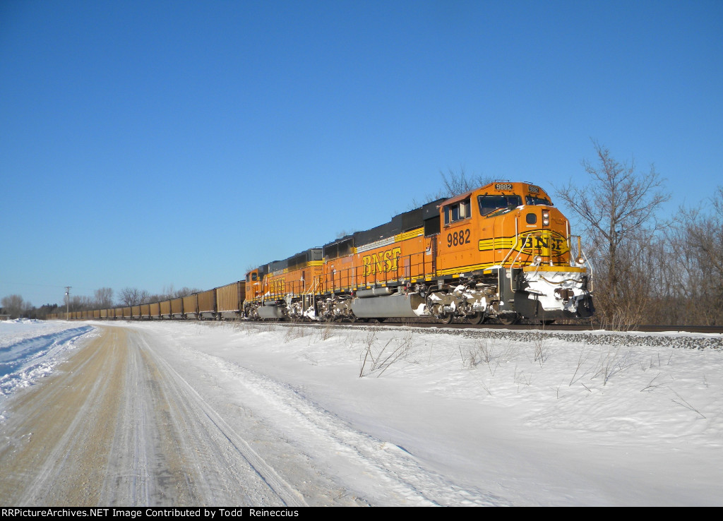 BNSF 9882
